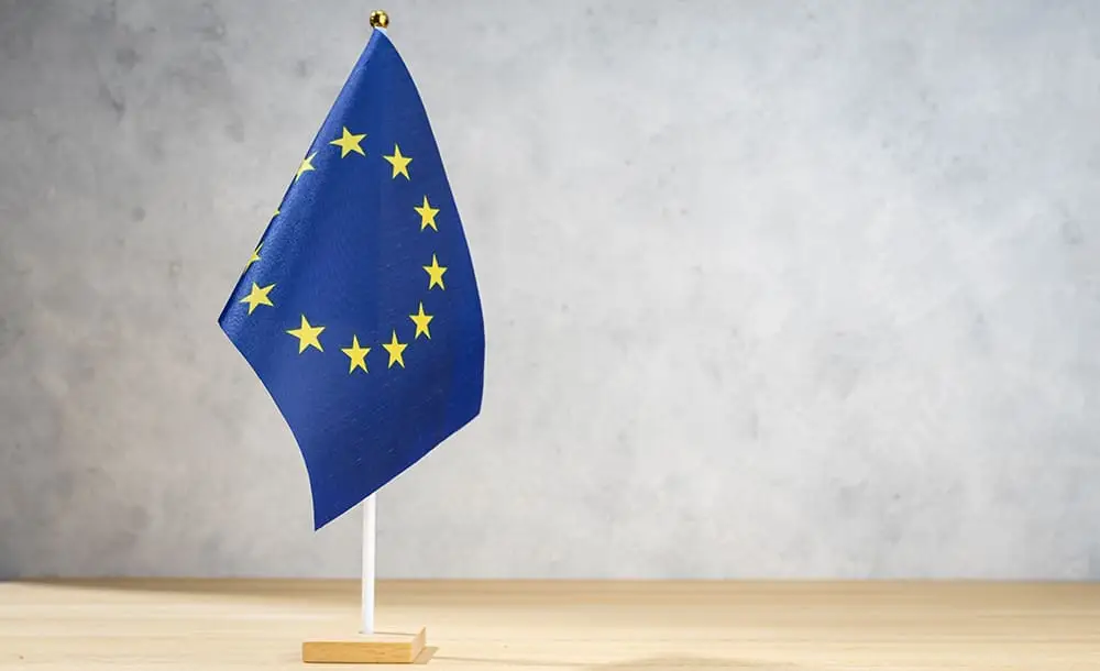 EU Urges ID Card Renewal in Greece and Cyprus by 2026 - Astons